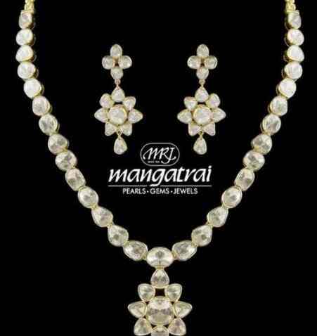 Mangatrai jewellers basheerbagh store