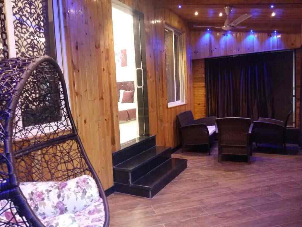 Crown Lake Innova Luxury Vinyl Flooring | Floor Roma