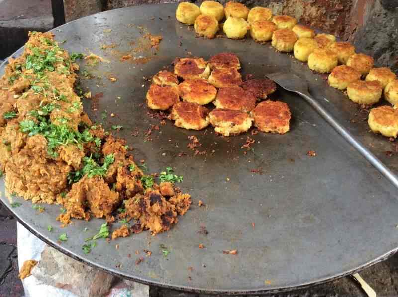 Here's the ultimate chaat itinerary for all the chatores of Lucknow ...