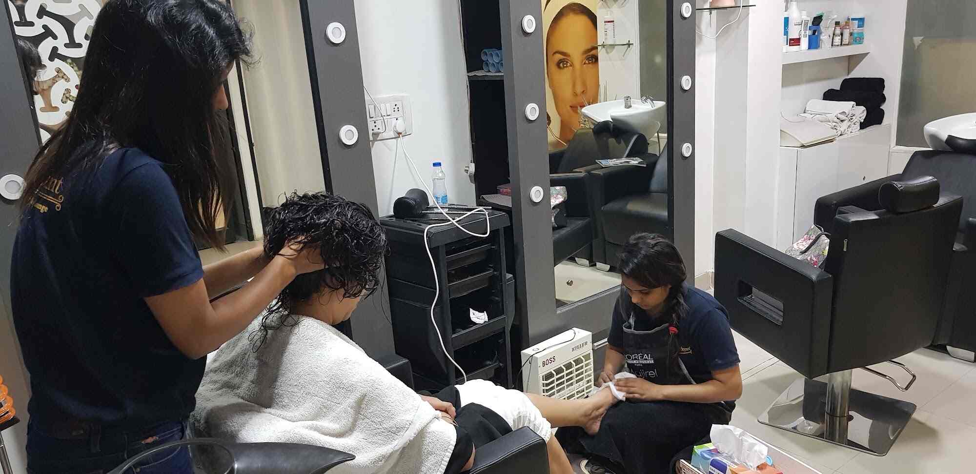 Hair And Makeup Salons | Saubhaya Makeup