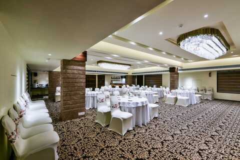 The International By Tunga Hotel, Andheri East - Hotels in Mumbai ...
