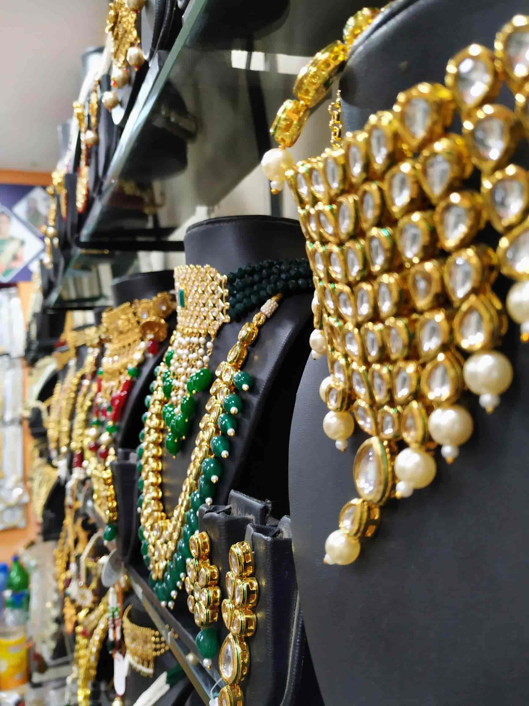 Heavy artificial jewellery store