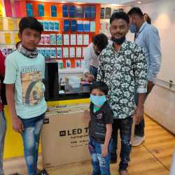 Talk Time Mobile Store, Alkapuri - Mobile Phone Dealers in Vadodara ...