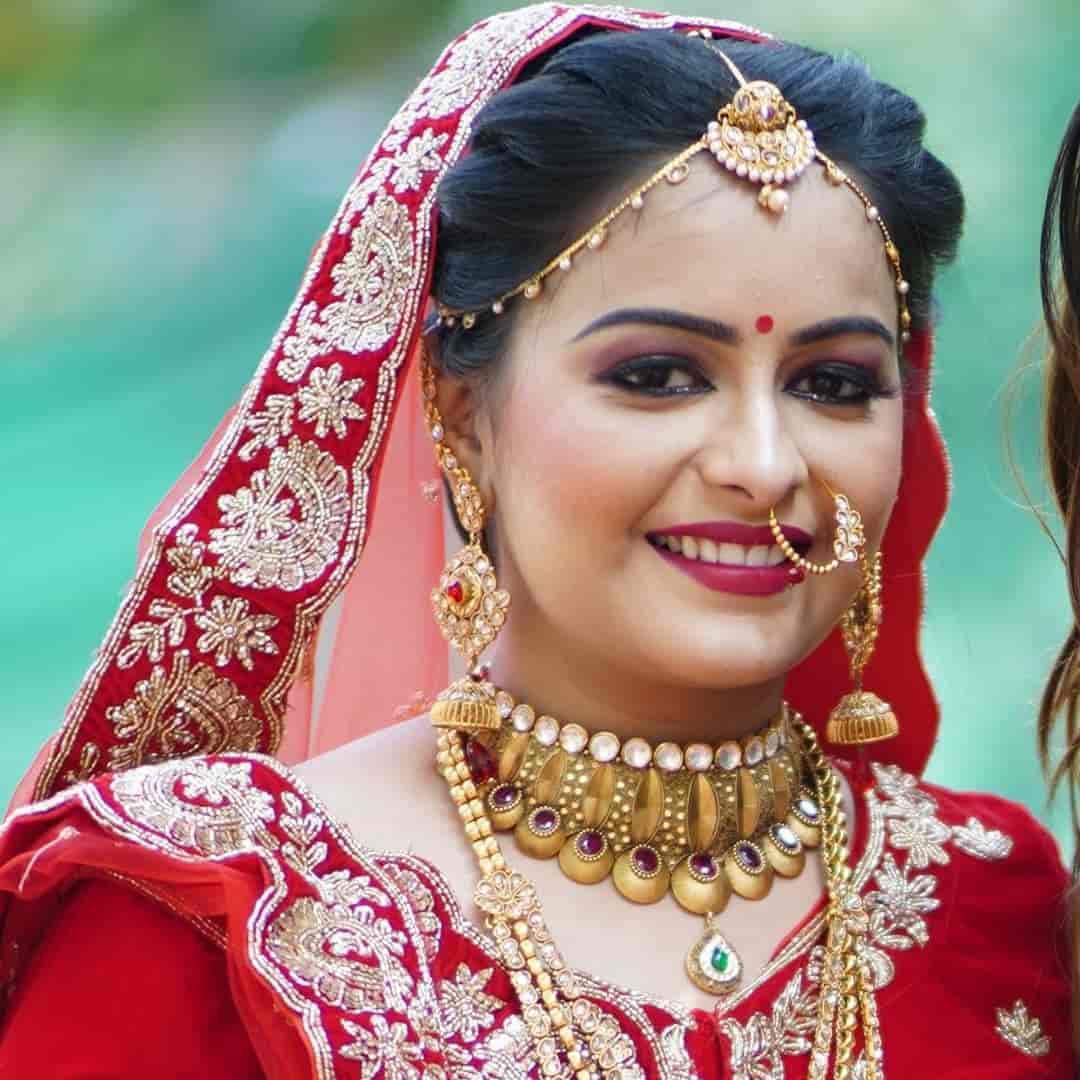 Dolly Makeup Artist Saubhaya Makeup