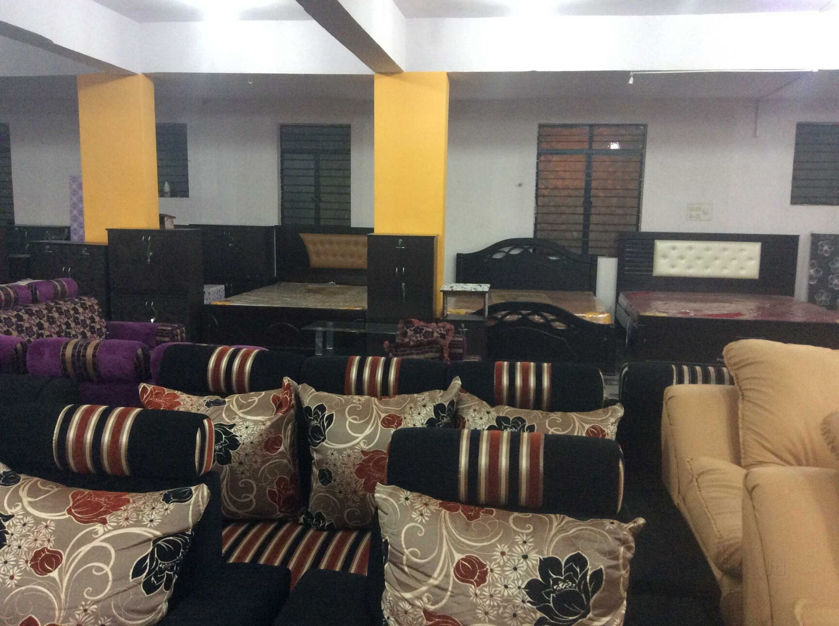 Best furniture shops in banaswadi store