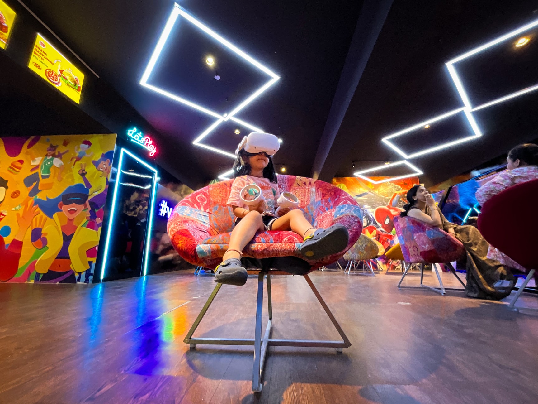Vr gaming cafe store
