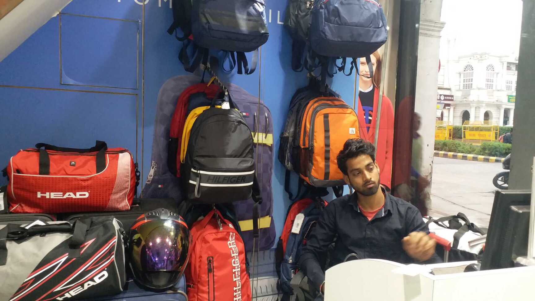 Tommy hilfiger connaught place store