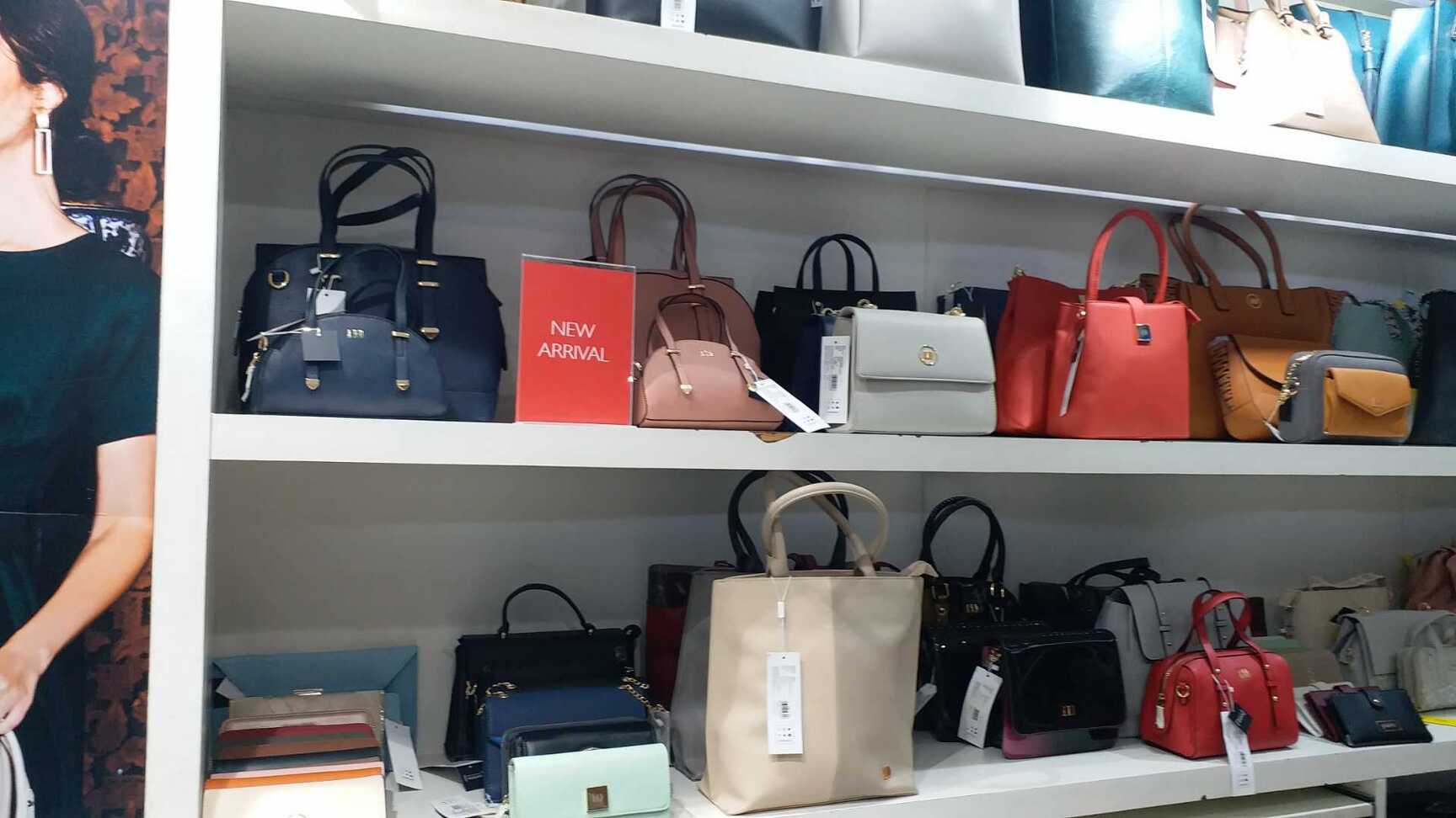 Tommy Hilfiger Travel Gear in Connaught Place Delhi Best Travel Agents near me in Delhi Justdial