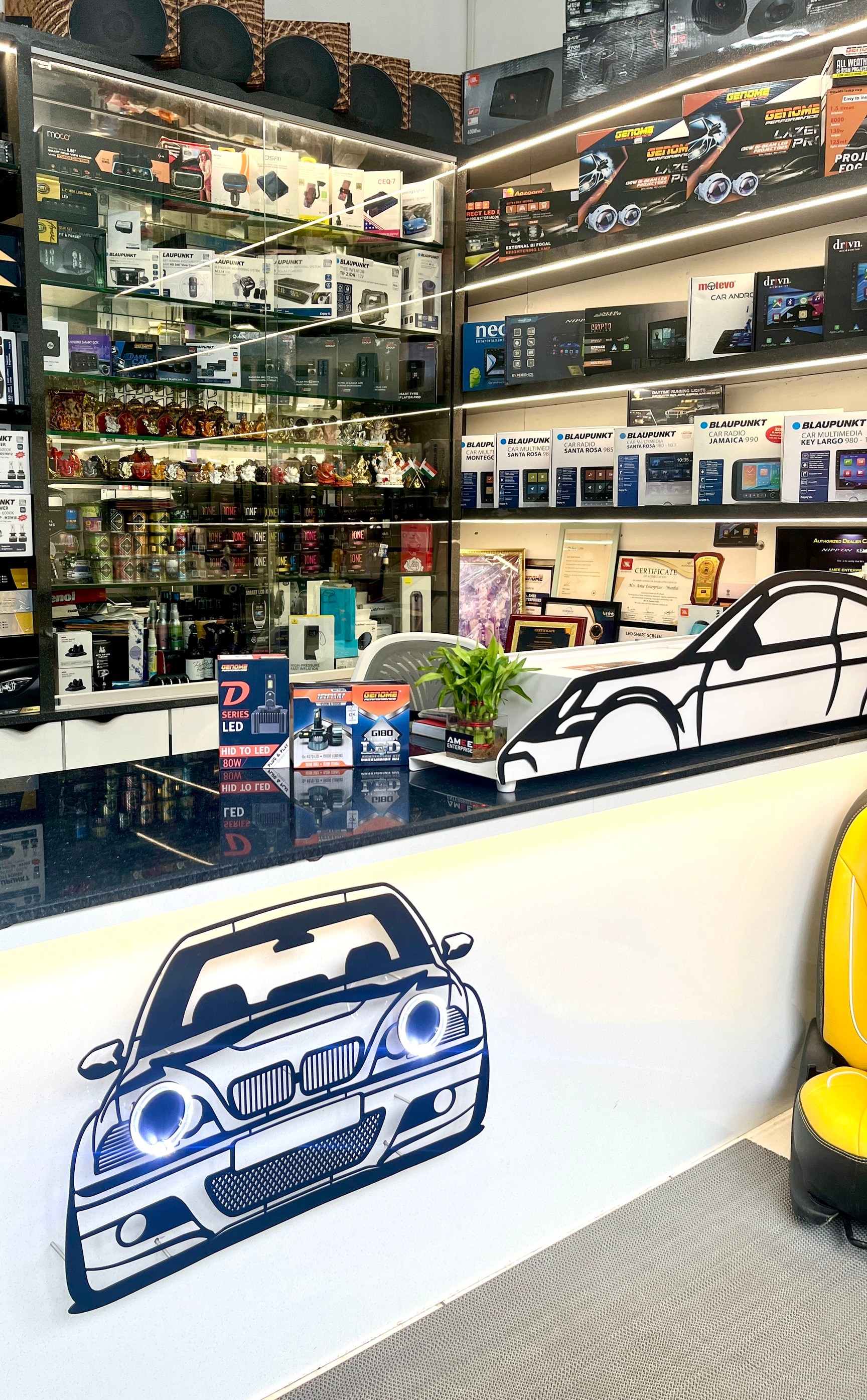 Car accessories shop in mulund west store